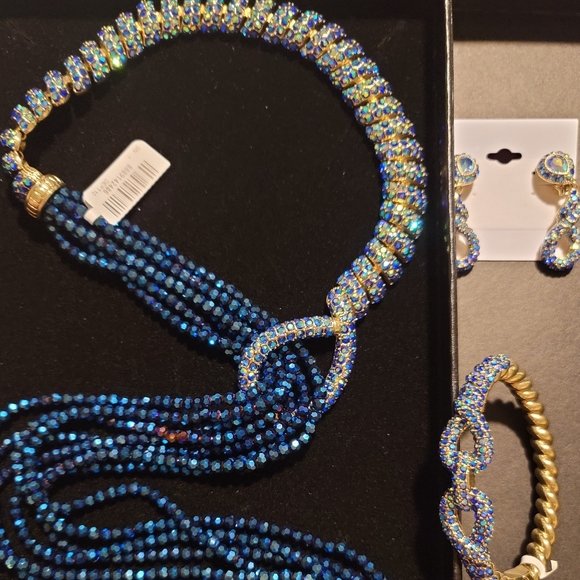 Heidi Daus | Jewelry | New Heidi Daus Set Sleek And Sophisticated ...